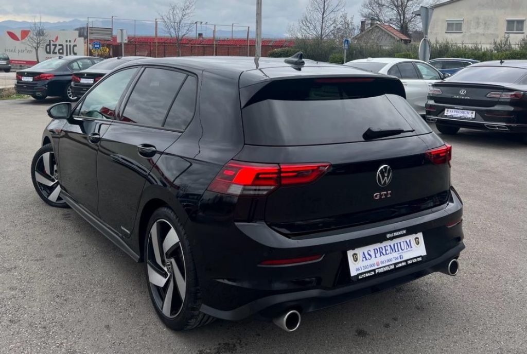 Volkswagen Golf VIII 2.0 GTI 245ks - Auto salon Premium Ljubuški