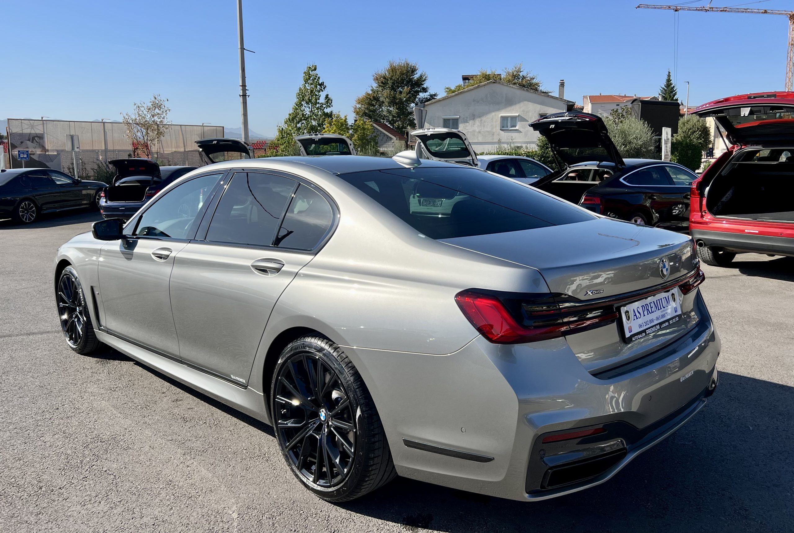 BMW 740d Facelift 2022G M paket 340ks - Auto salon Premium Ljubuški