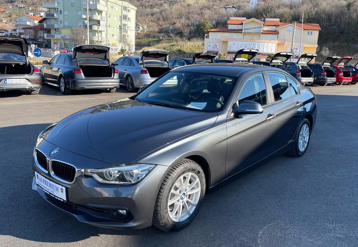 BMW 318 D F30 SPORT LINE -FACELIFT- Auto salon Premium Ljubuški